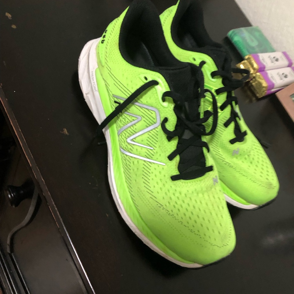 New Balance Neon Green Running Shoes - Gem